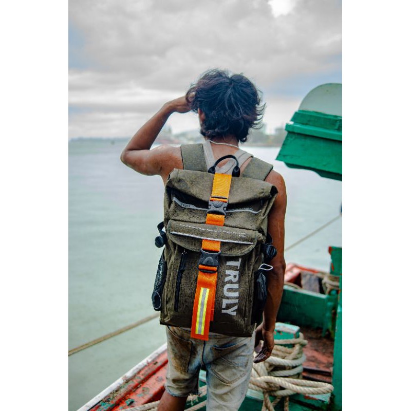 พร้อมส่ง NEWกระเป๋าเป้ BACKPACK TRULY REFLECTIVE BAG แบกสีเขียว รุ่น ...