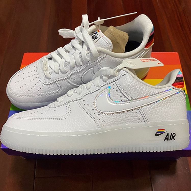 Nike Air Force 1 AF1 หนึ่งในกองทัพอากาศรุ้งเยลลี่คริสตัลรองเท้าด้านล่าง ...
