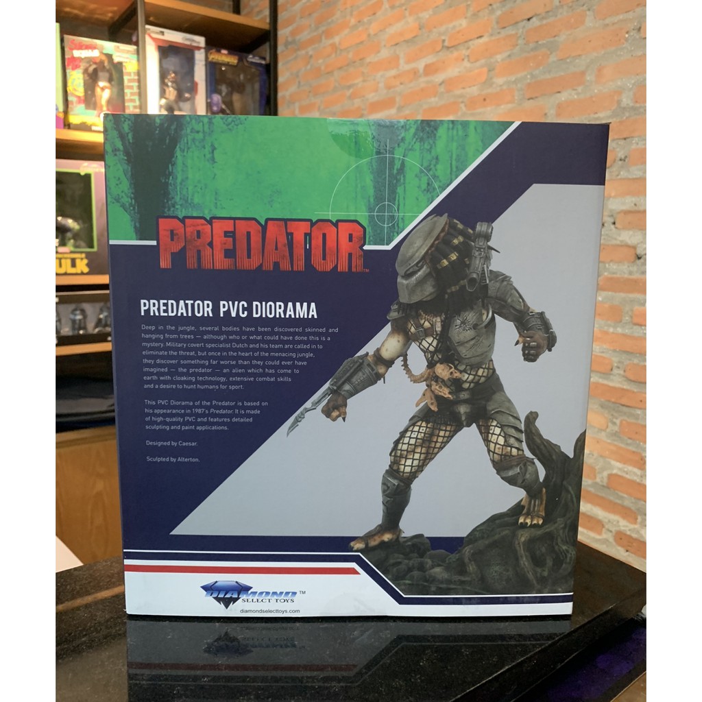 Diamond Select Toys Predator Gallery Jungle Predator PVC Diorama ...