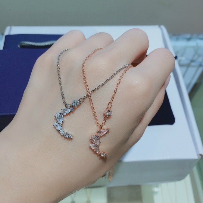 Swarovski MOONSUN สร้อยคอจี้รูปดวงจันทร์สีเงิน / สีโรสโกลด์ ...