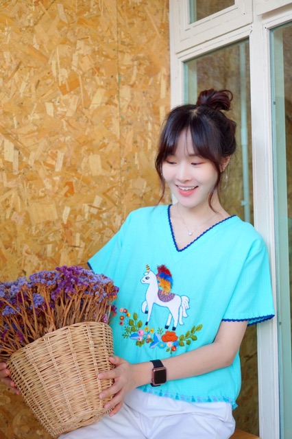 เสื้อผ้าฝ้ายปักกวางยูนิคร์อน.แต่งพู่ - nussara_30 - ThaiPick