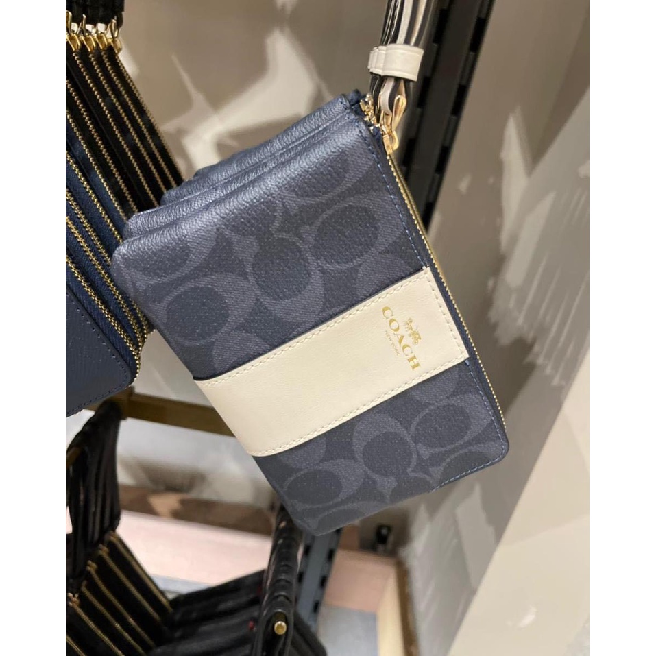 พร้อมส่ง แท้ New Coach คล้องมือ 1 ซิป S CORNER ZIP WRISTLET (COACH ...