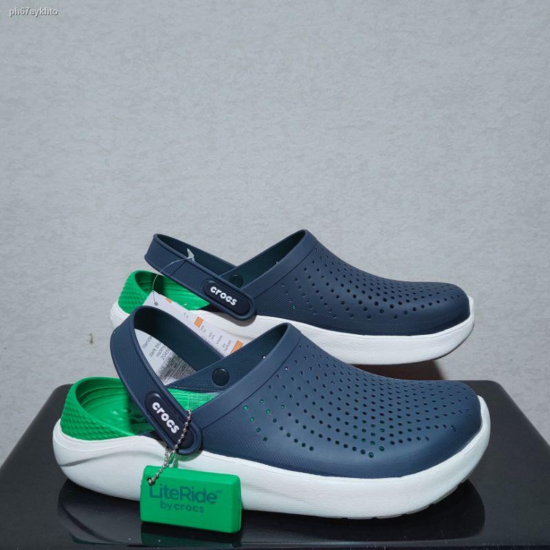 มีสไตล์ สะดวกสบาย และราคาถูกCrocs Lite Ride Clog รองเท้าแตะ แบบลำลอง มา ...