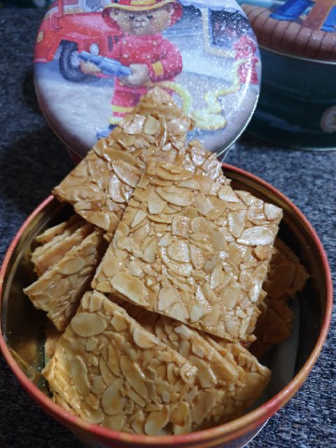 Almond Flakes from Jenny bakery cookies - mink_sudawadee - ThaiPick