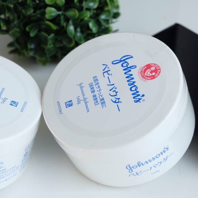 Johnson's Baby Powder Made in Japan ขนาด 140 g. | Shopee Thailand