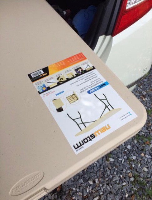 โต๊ะพับครึ่งอเนกประสงค์ ขนาด150cm มีหูหิ้ว (NST-150BF) Newstorm - nidabedding - ThaiPick