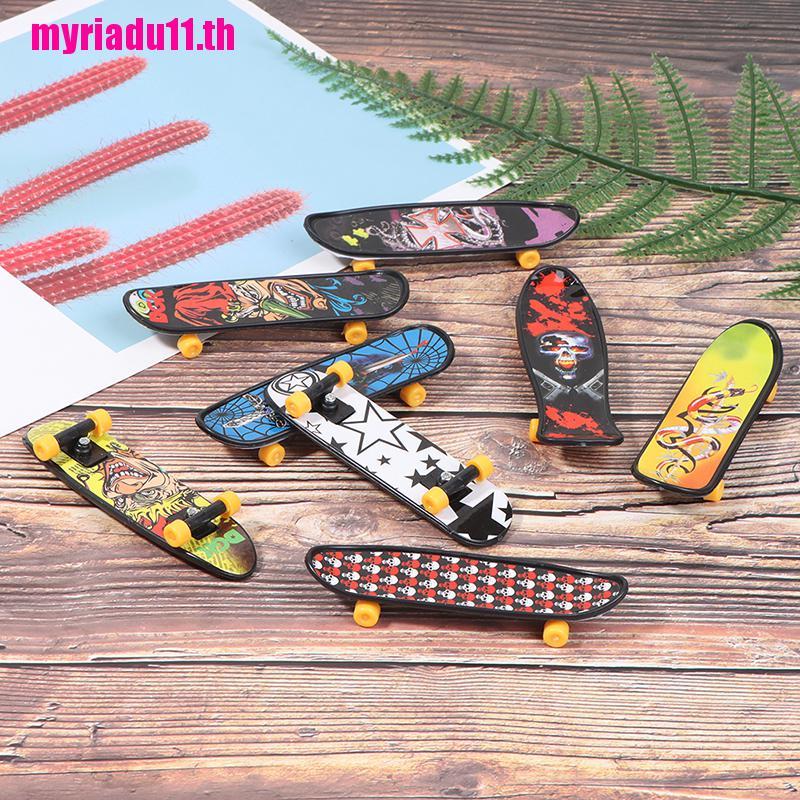【Mrth】Mini Skateboard Finger Skateboard Toy 1:6 Dollhouse Mini Four ...