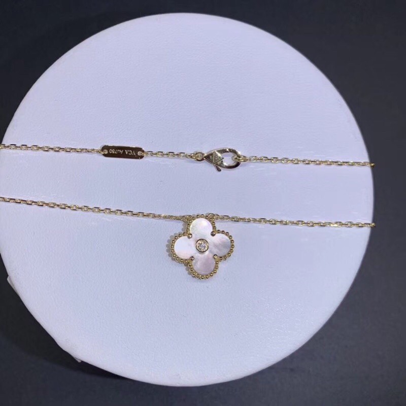 (สินค้าพร้อมส่งค่ะ) สร้อยคอแบรนด์ Van Cleef VCA ลายดอกจิก Signature งาน ...