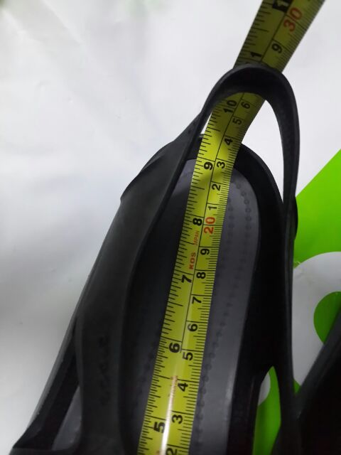 crocs w6 มือ1 ป้ายหัอย ราคาเต็ม 2190.- - siriwanlers - ThaiPick