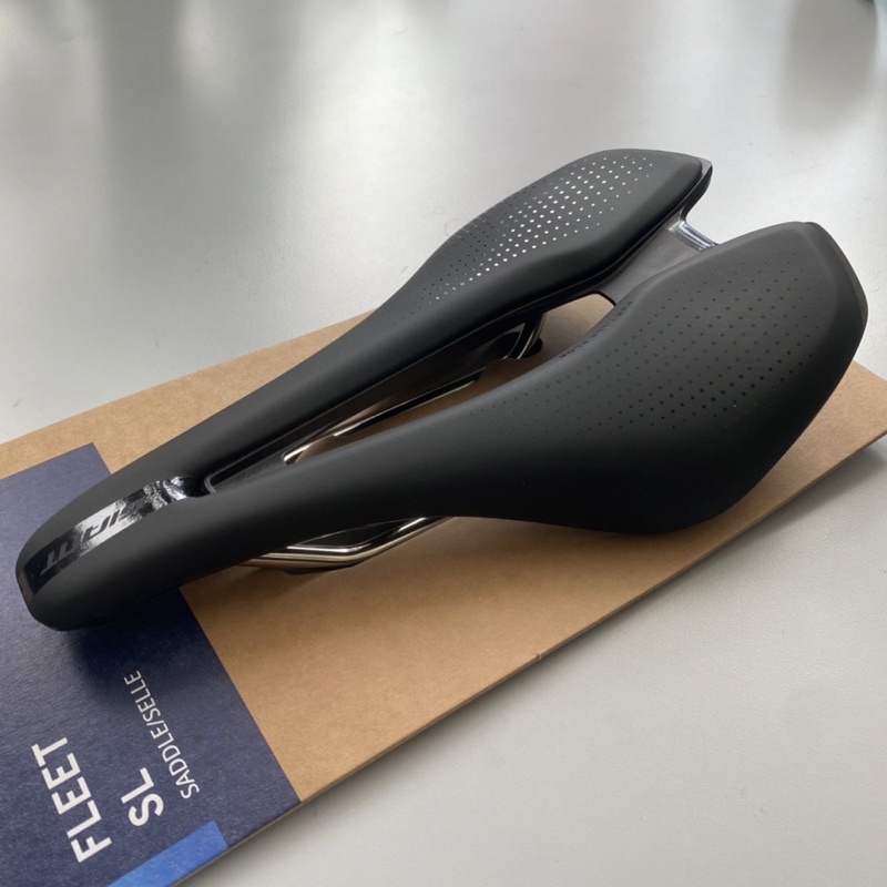 เบาะ Giant Fleet SL กว้าง 145 - sangaroonbike - ThaiPick