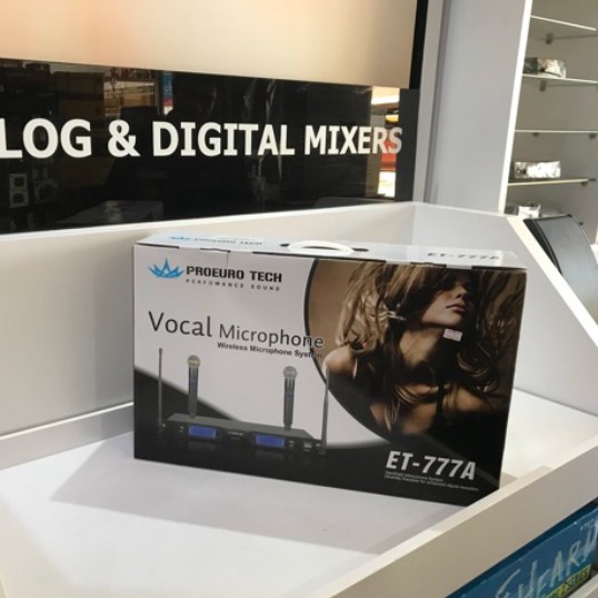 ไมค์ลอย PROEURO TECH ET-777Aไมค์ลอยย่านUHF แถมถ่านAA 4ก้อน ไมค์ลอย ถือคู่รุ่น ET-777A ครบชุด ...