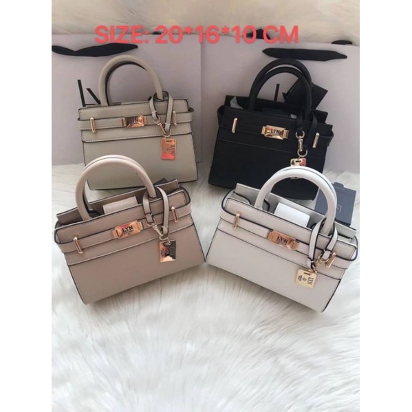 กระเป๋าถือสะพายได้ lyn ทรง kelly. งานสุดฮิต แท้outlet lyn - bags_thong.shop - ThaiPick
