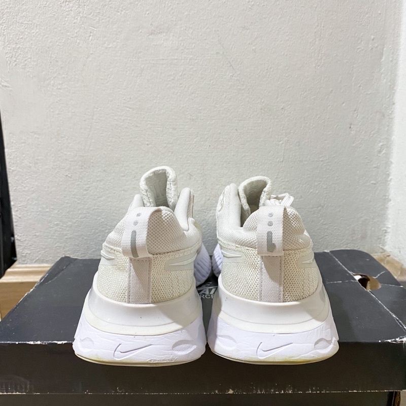 Nike react 4226.5 à¸¡à¸·à¸­à¸ªà¸­à¸‡ - dummbell_2hand - ThaiPick