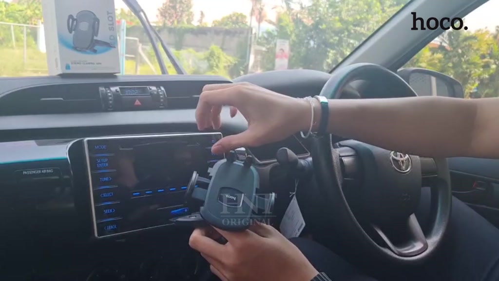 Hoco ที่ยึดมือถือในรถยนต์ ที่วางมือถือ ที่จับมือถือในรถยนต์ CD Port Push Type Car Holder H11 H18 ...