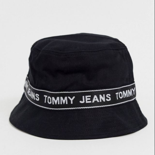 หมวก Tommy logo tape bucket hat | Shopee Thailand