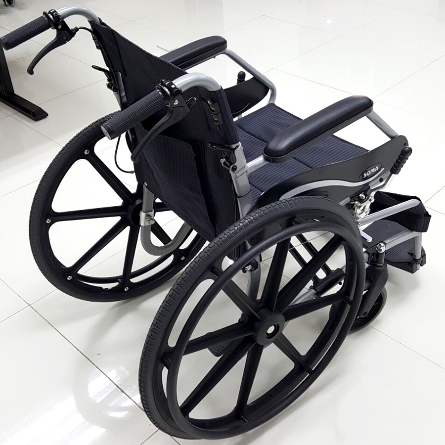 รถเข็นอลูมินัมอัลลอยด์โซม่า รุ่น SM 105.3 F24 มีเบรค (WhellChair SM 105 ...