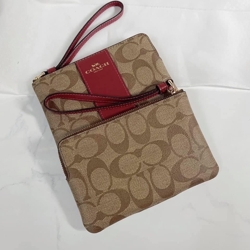 พร้อมส่ง แท้ ????????????% New Coach คล้องมือ 1 ซิป S CORNER ZIP ...