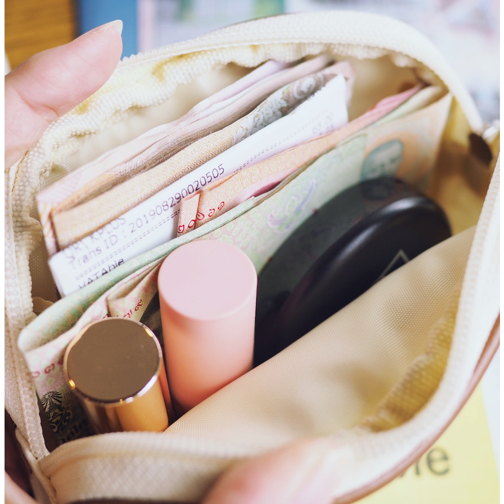 KEPT Pocket Bag ลาย Happy Puppy ขอบสีชมพู กระเป๋าพ็อกเก็ตใส่เงินและบัตร ...