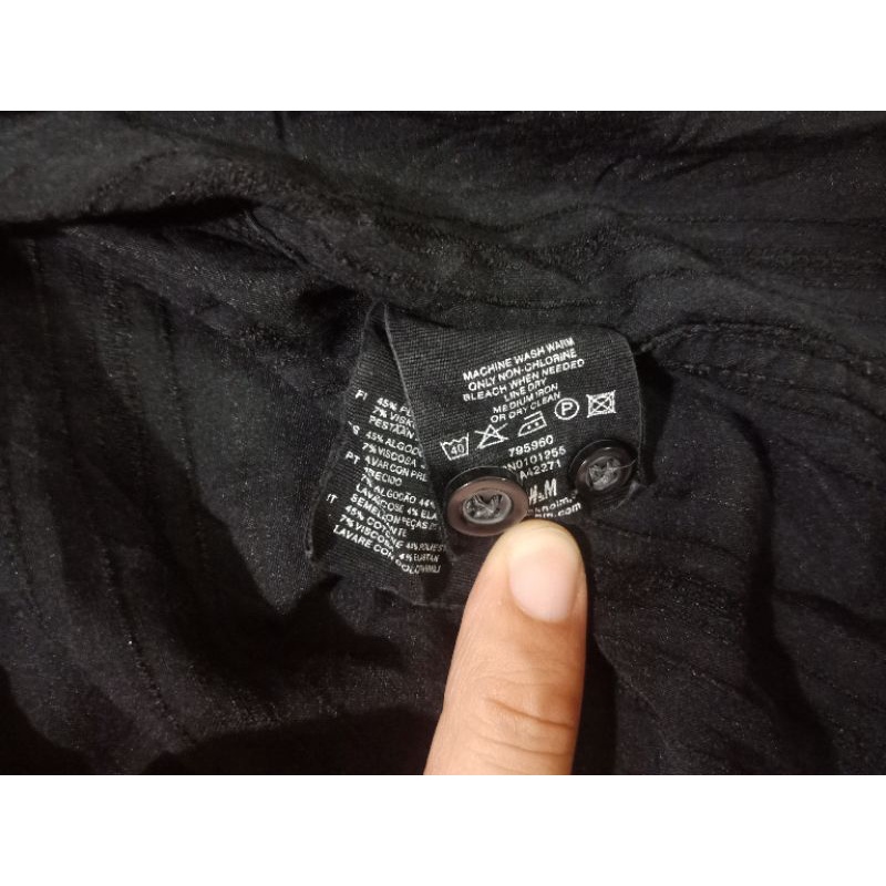 เสื้อเชิ้ตแขนยาวยี่ห้อ HM มือสองกระสอบนำเข้า - mangsong - ThaiPick