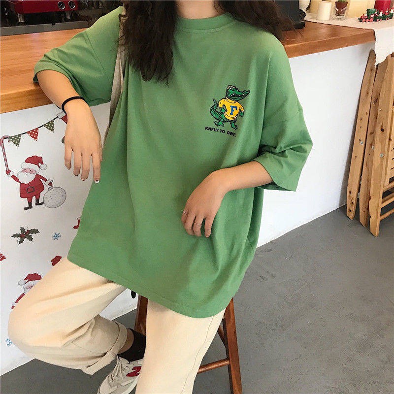 เสื้อคู่ อินผู้ชายและผู้หญิงฤดูร้อนเกาหลีสไตล์ฮาราจูกุการ์ตูนจระเข้หลวม ...