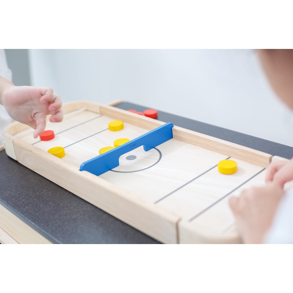 PlanToys 2-IN-1 Shuffleboard Game ซัฟเฟิลบอร์ดเกม ของเล่นเกมชวนคิด สำหรับเด็ก 3 ขวบขึ้นไป ...
