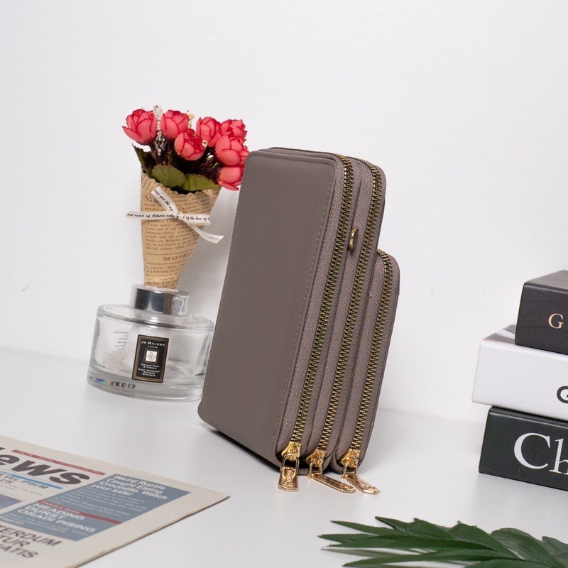 ♚¤กระเป๋าสะพายข้าง Forever Young ทรงตั้ง 3 ช่องซิป สุดหรู งานเข้าใหม่ ...