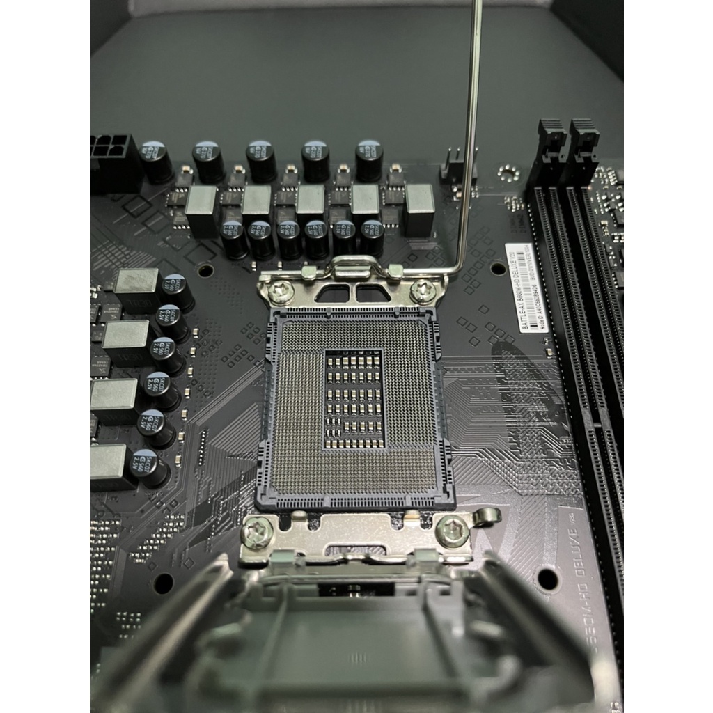 มือสอง COLORFUL BATTLE-AX B660M-HD DELUXE V20 DDR4 - maymi007 - ThaiPick