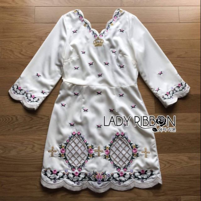 เดรสงานปัก lady ribbon มือ1 | Shopee Thailand