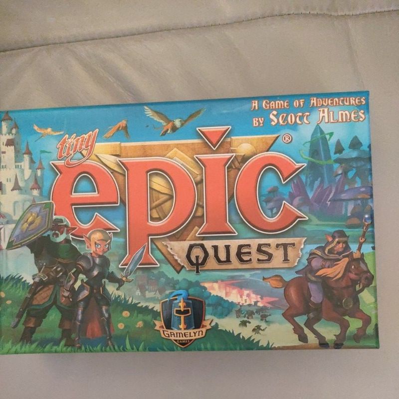 Tiny Epic Quest มือสอง (ของแท้) สภาพใหม่ฝุดๆ เล่นไป1ครั้ง ใส่ซองพันช์แล้ว - vitoonav - ThaiPick