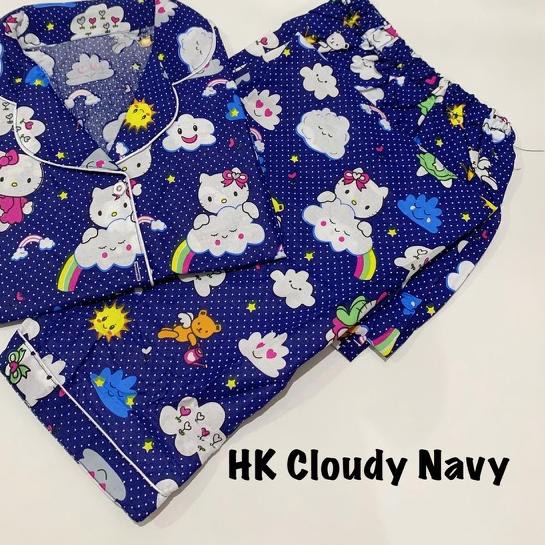 ชุดนอนพิมพ์ลาย Hello Kitty Cloudy สามารถเข้าได้สําหรับเด็กและครอบครัว ...