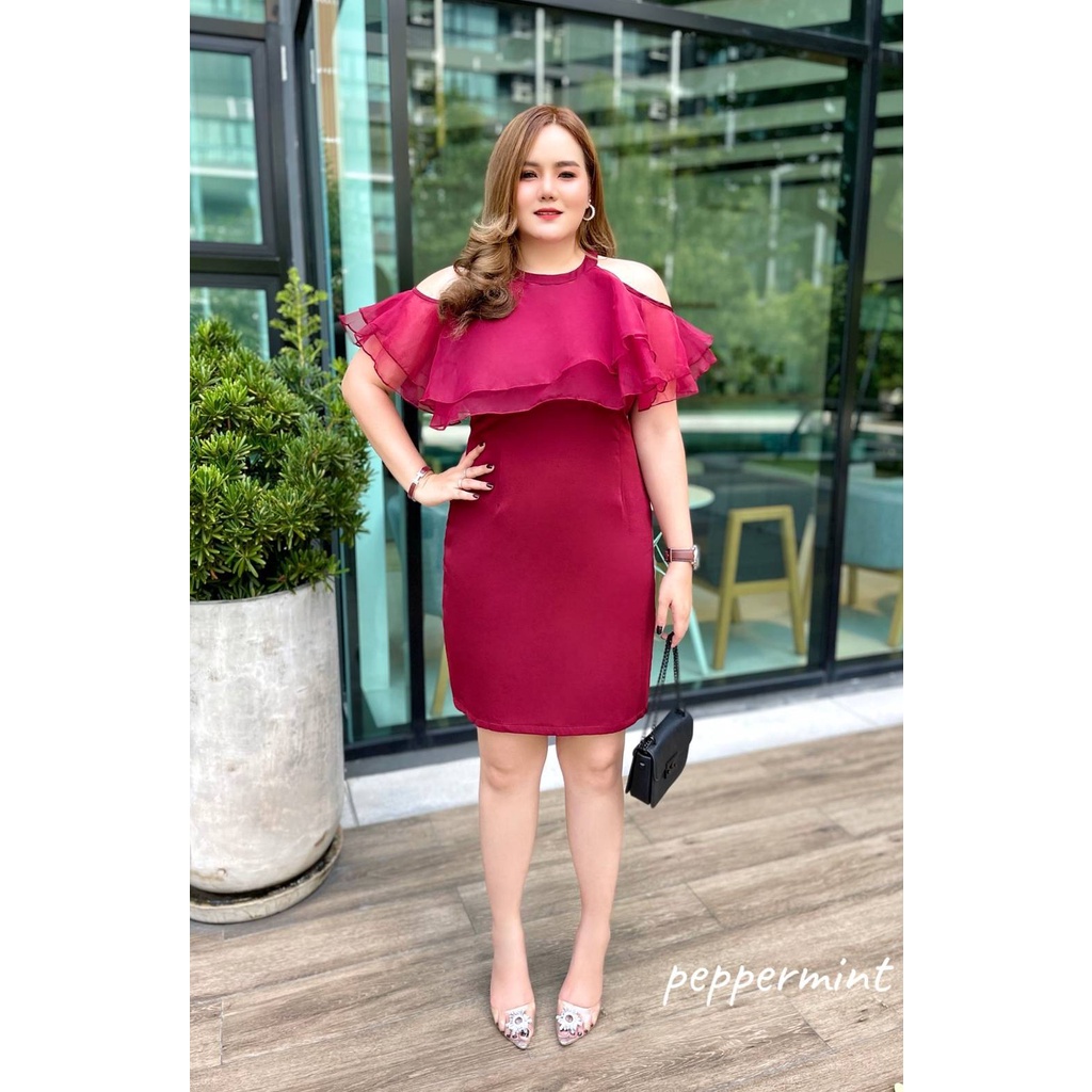 Pre order???? งานป้ายพรีเมียม นำเข้า เดรสสาวอวบ เว้าไหล่ แขนแต่งระบายผ้าแก้ว สีน้ำตาลทอง ...