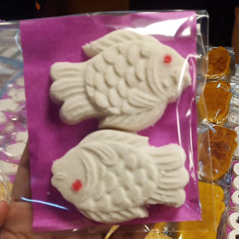 ขนมโก๋ปลาคู่ ขนมปลามงคล | Shopee Thailand