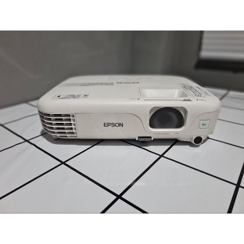 โปรเจคเตอร์ epson EB-X02 - wilutana - ThaiPick