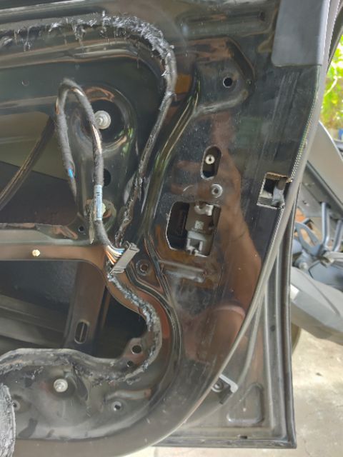 ชุดซ่อมกลอนประตู เซ็นทรัลล็อค หน้าซ้าย หลังซ้าย BMW E90 51217202143 ...