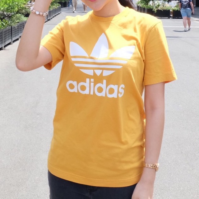 เสื้อยืด adidas สีเหลือง - kanokkrant - ThaiPick