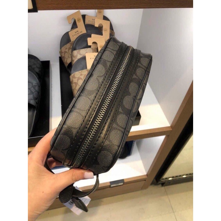 พร้อมส่ง แท้ New Coach กระเป๋าถือ คุณผู้ชาย SMALL TRAVEL KIT IN ...