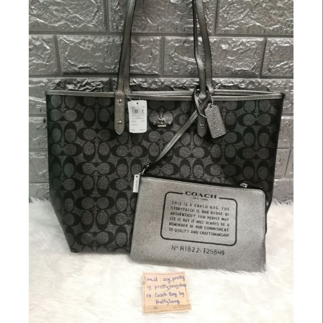 New Coach tote size ใหญ่ F66908 สี midnight รุ่นนี้ใช้ได้ 2 ด้านคะ รุ่น ...