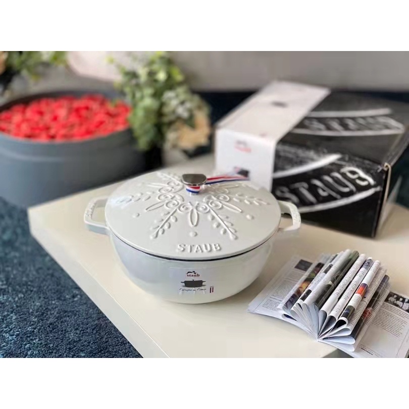 GermanstaubEnameled Cast-Iron Cookware Embossed Snowflake ...