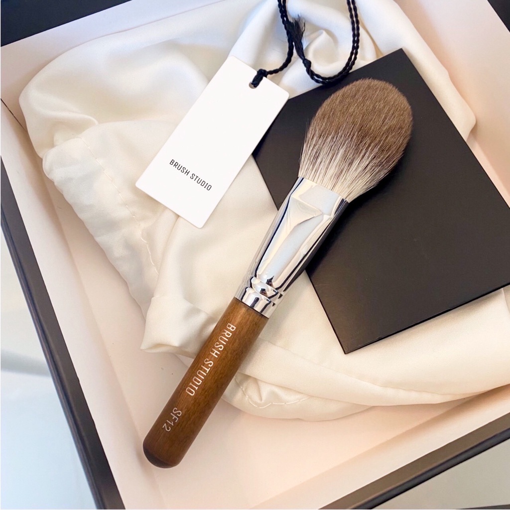 BRUSH STUDIO SF12 Silver Fox Powder Brush แปรงแป้งเอนกประสงค์ขนจิ้งจอก ...