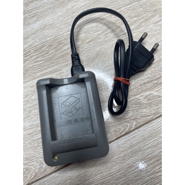 แท่นชาร์จแบตเตอรี่ลิเธี่ยมไอออน Olympus BCS-5 สำหรับชาร์จแบตฯรุ่น BLS ...