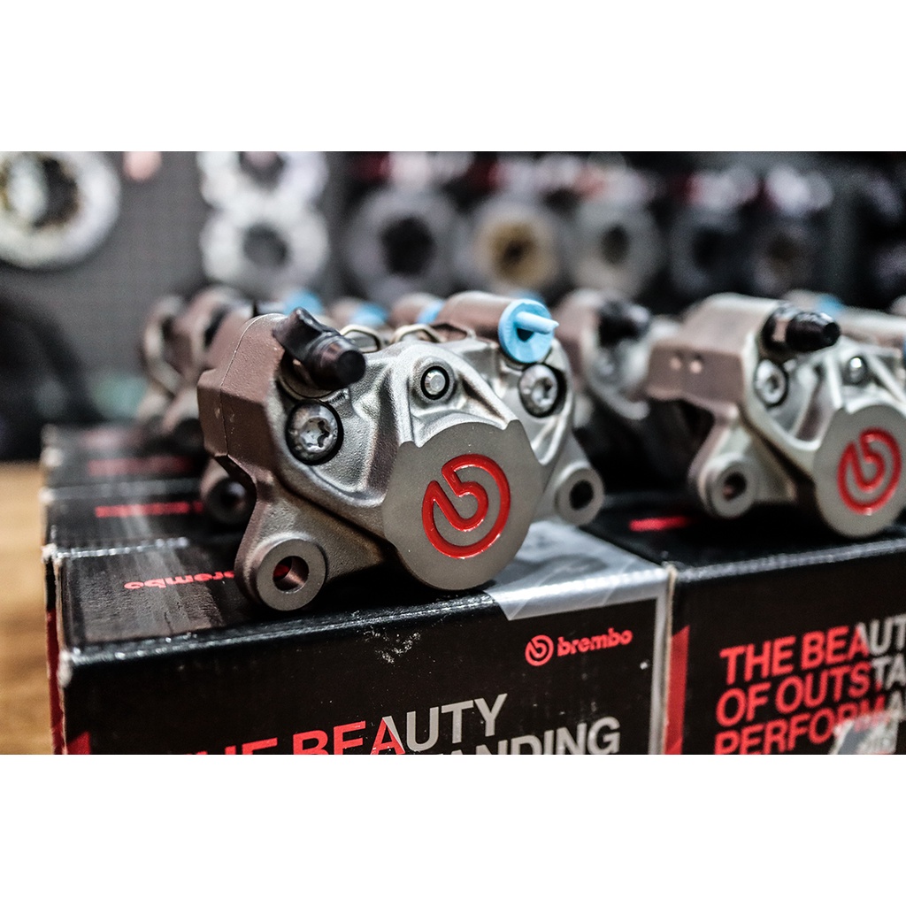BREMBO 2POT (ปักข้าง) เทาโลโก้แดง รับประกันของแท้ ติดตั้งได้กับรถทุก ...