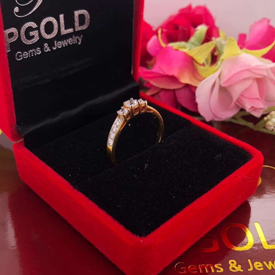 แหวนเพชร แบรนด์ PGOLD ของแท้ 0.40 กะรัต เบอร์ 53 - be_mind1 - ThaiPick