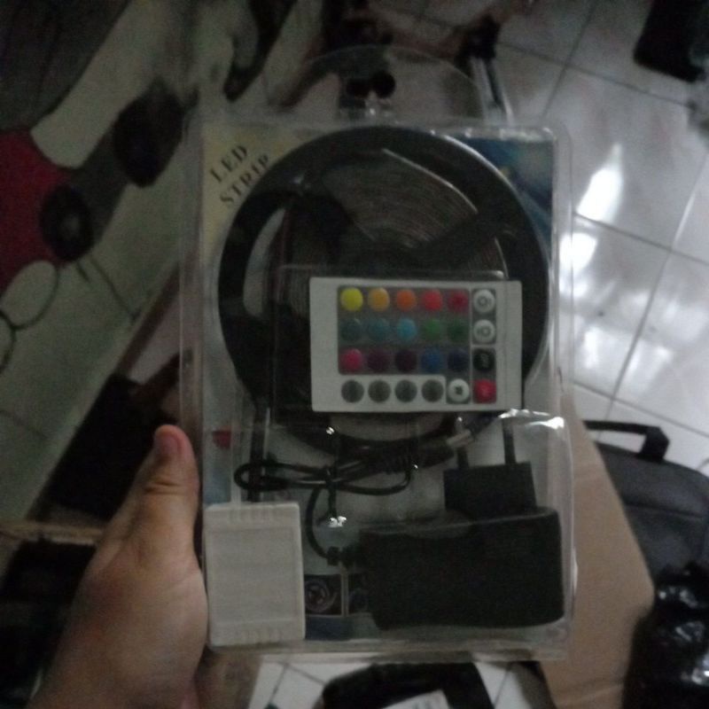 แถบไฟตกแต่ง RGB Led กันน้ํา 5 เมตร 3528 + รีโมท แบตเตอรี่ Already + อะ ...