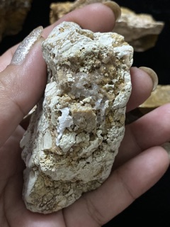 โอปอลเกย์เซอร์ไรท์ (Geyserite) หรือ Siliceous Sinter เป็นโอปอลที่เกิด ...