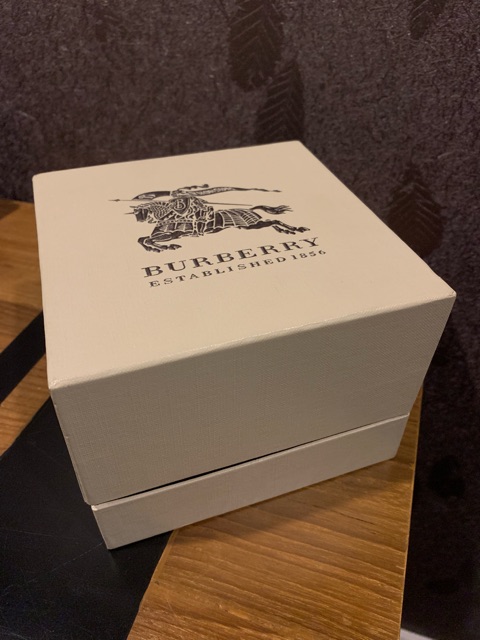 Burberry established 1856 - namkhangonsunday - ThaiPick