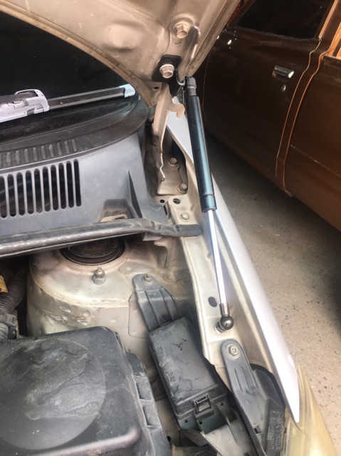 โช้คค้ำฝากระโปรงหน้า Toyota Wish 03-10 ตรงรุ่นไม่ต้องเจาะ - jr ...