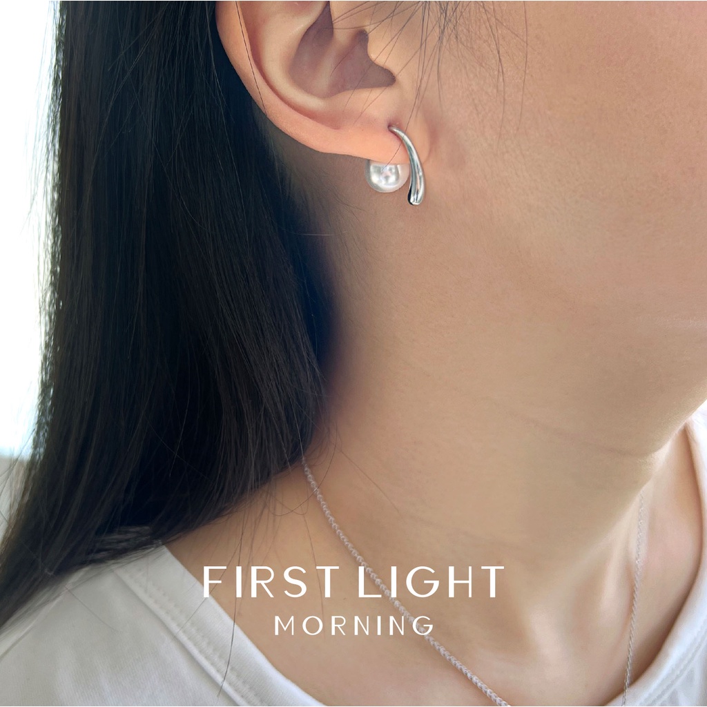 First Light Morning Modern Curve Earrings ต่างหูมุก ต่างหูเล่นLayer ...