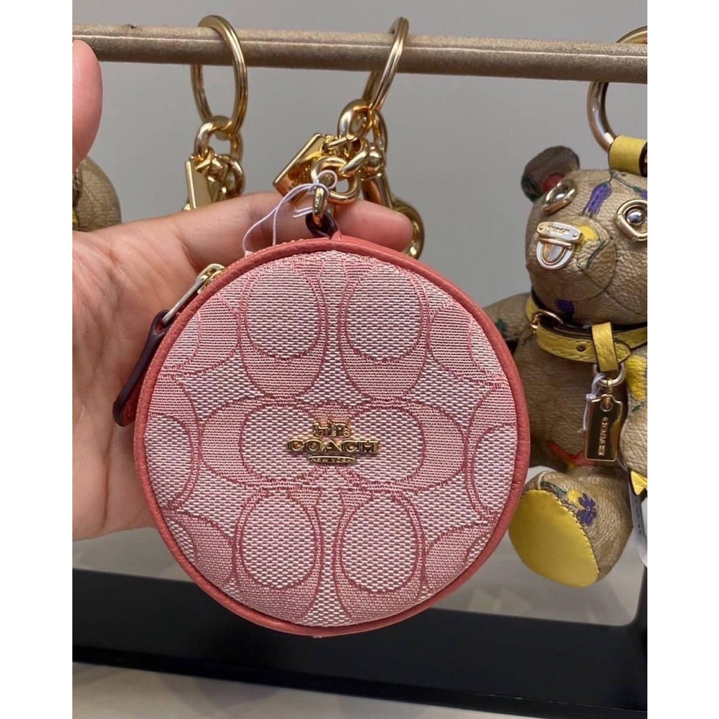 พร้อมส่ง แท้ New Coach พวงกุญแจ CIRCULAR COIN POUCH IN SIGNATURE ...
