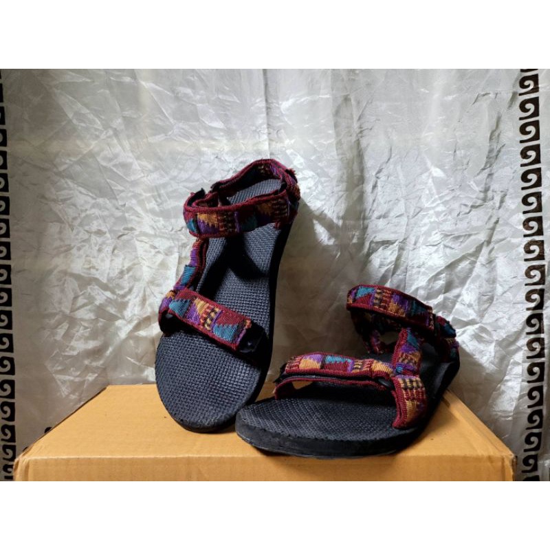 รองเท้ารัดส้น Teva (มือสอง) | Shopee Thailand