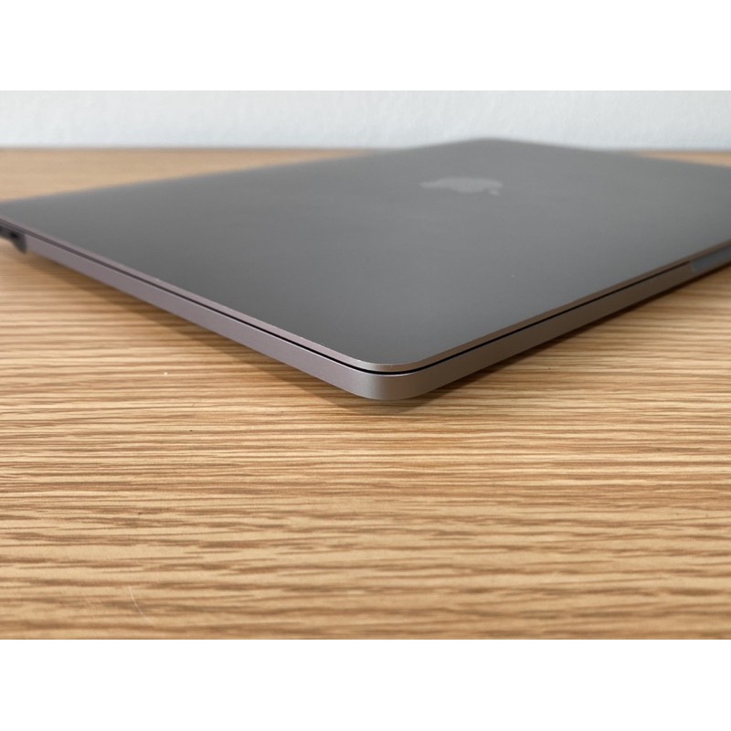 MacBook Pro 2017 RAM 8 gb. Cycle Count 4 - 999onlinestore - ThaiPick